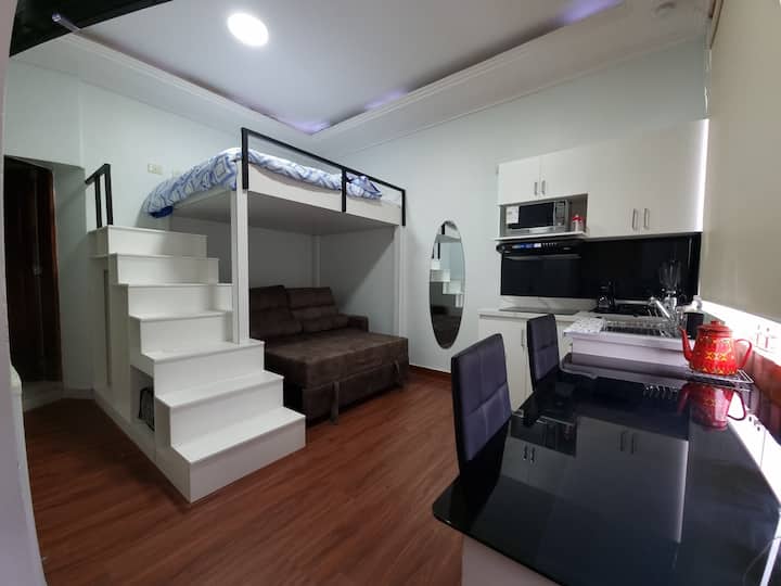 Cómoda Mini Suite Con Fantástica Ubicación - Cuenca