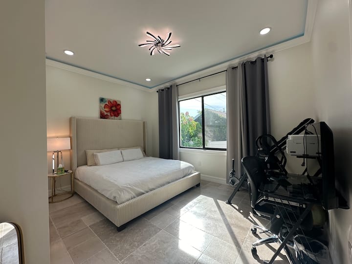 Bedroom 2: King Size Bed - Venice, FL
