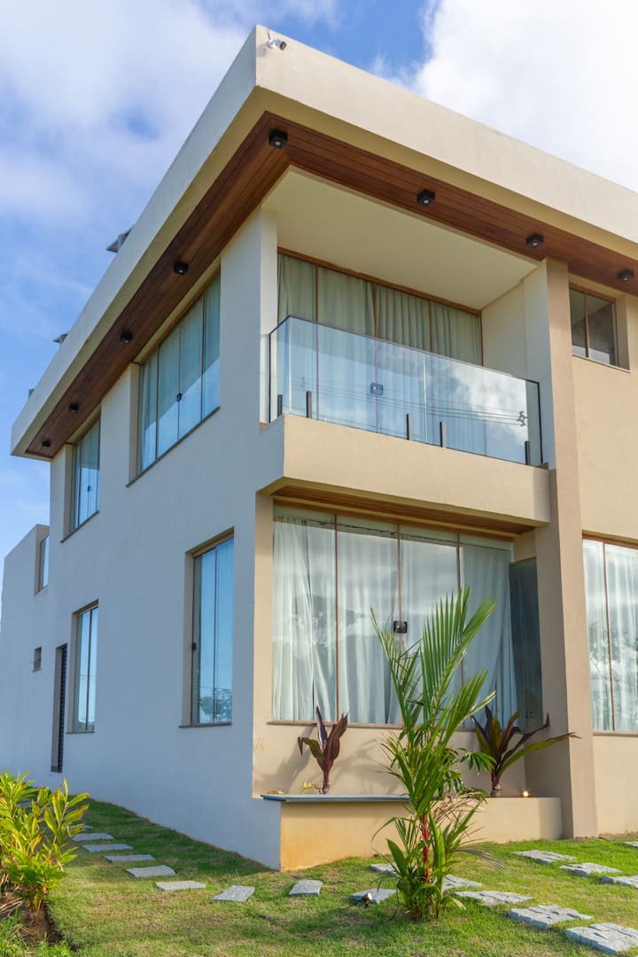 Casa Flor With Ocean Views In Central Itacaré - Itacaré