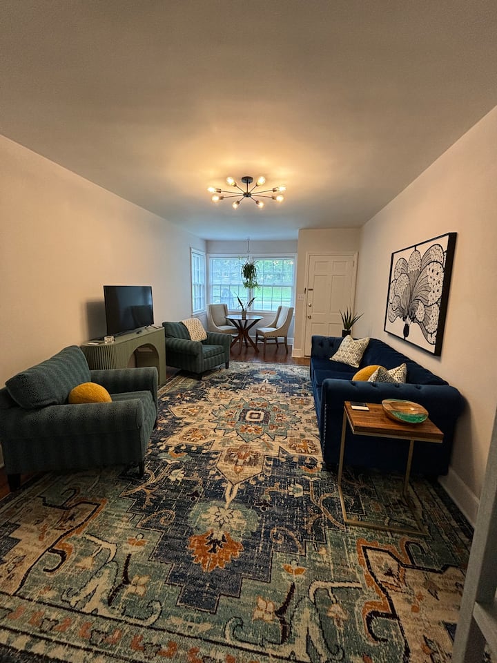 Midtown Retreat - Lake Higgins