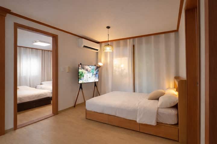 내 집처럼 시원한 숙소 | 가까운 놀이터와 편의시설 | 지하철5분|명동·동대문 근처| - Seoul