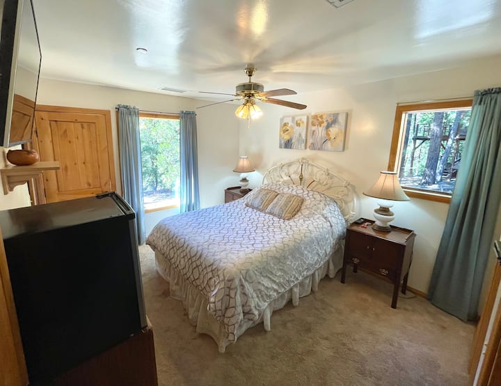 Root-stone Lodge: Polaris - Idyllwild-Pine Cove, CA