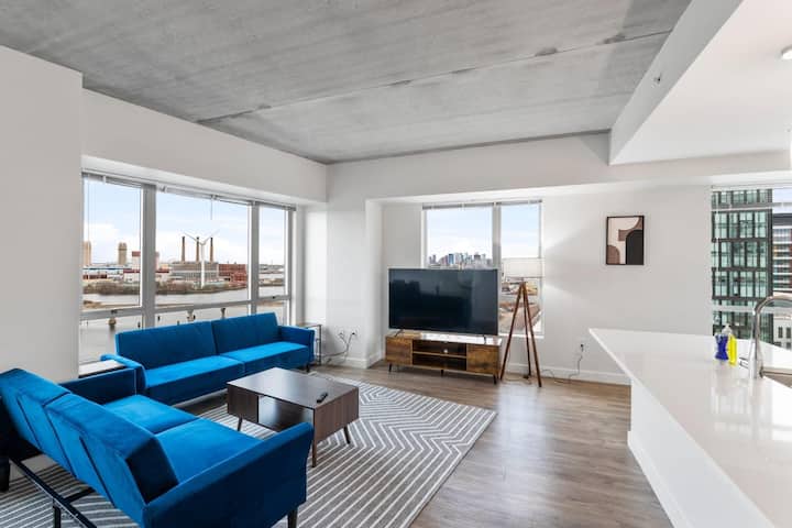Spacious & Modern 3br 2ba Condo Lake & City View - Boston, MA