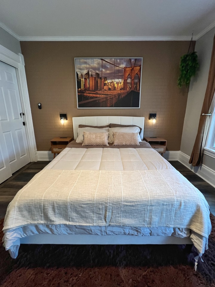 Hillside House Apt 1 - Syracuse, NY