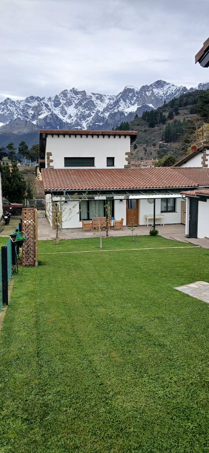 Frente Los Picos De Europa. - Potes