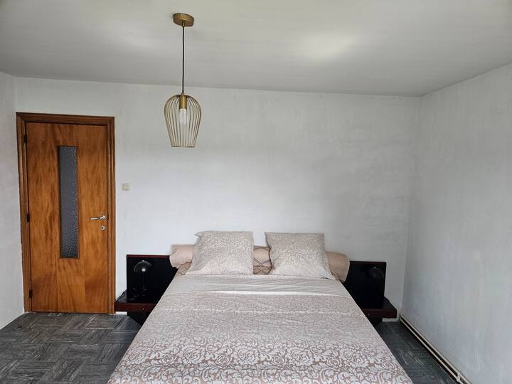 Aywaille : Chambre Dans Maison Familiale - Hamoir