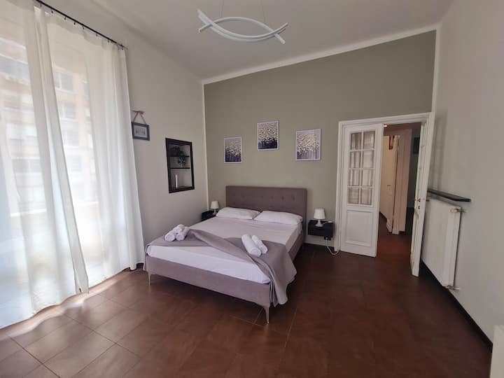 La Casa Di Pepe - Bright Central Apartment - Genoa