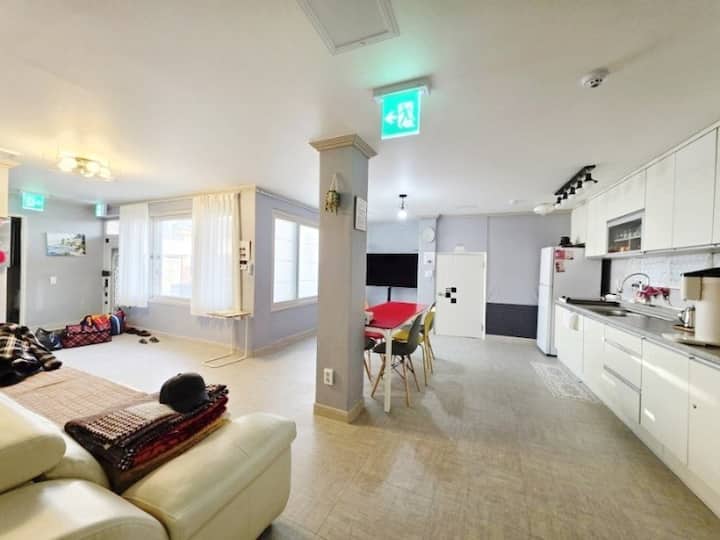 Gyeongjuwalk Stay| 3br 3bath | Englishfluenthost - Gyeongju-si
