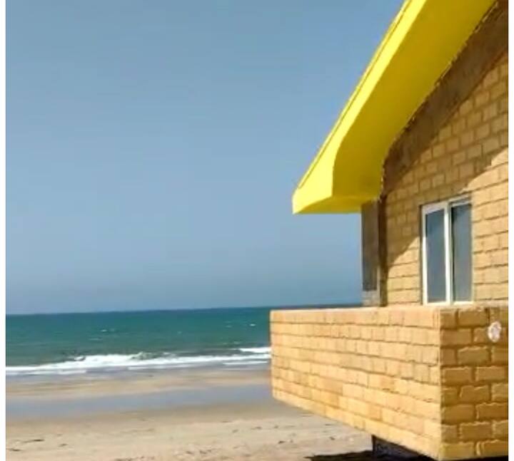 Karachi Beachfront Vacation Rentals - Sindh, Pakistan | Airbnb