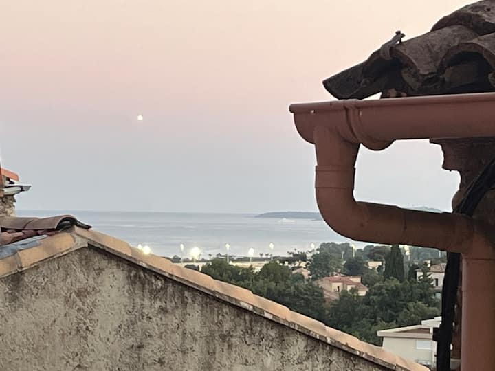 Le Charme Du Haut De Cagnes - Cagnes-sur-Mer