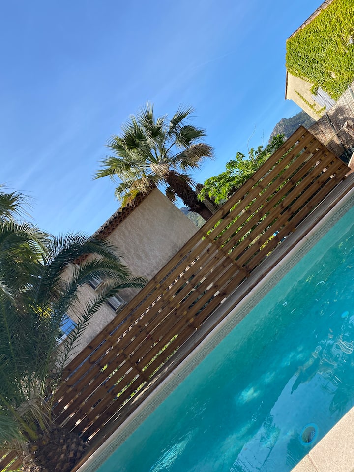 Villa Avec Piscine Au Cœur De L’esterel - Théoule-sur-Mer