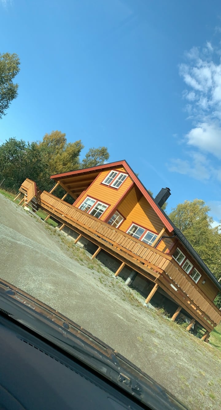 Koselig Hytte Nær Skog Og Sjø - Noruega
