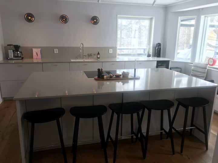 Villan På Kullen - Sweden