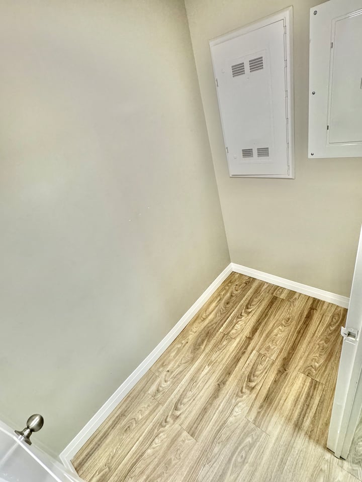 Tasteful 1-bdrm Cozy Urban Apt - London, Ontario