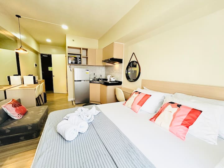 Studio For 3 In Avida Riala It - Cebu