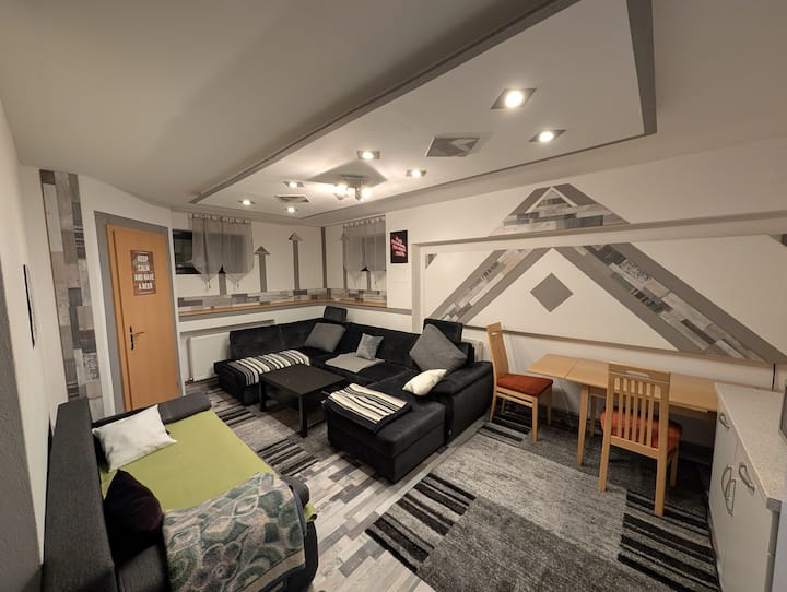 Große Kellerwohnung - Villach