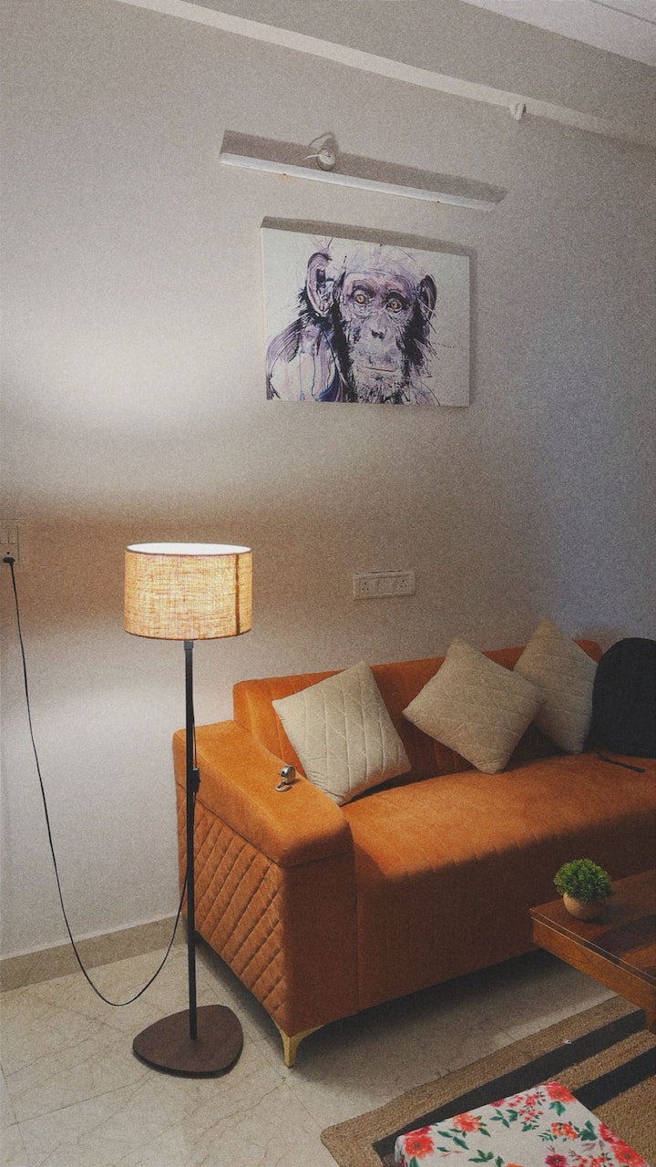 The Shelter Near Bhu 1bhk
Available For Long Stays - Varanasi