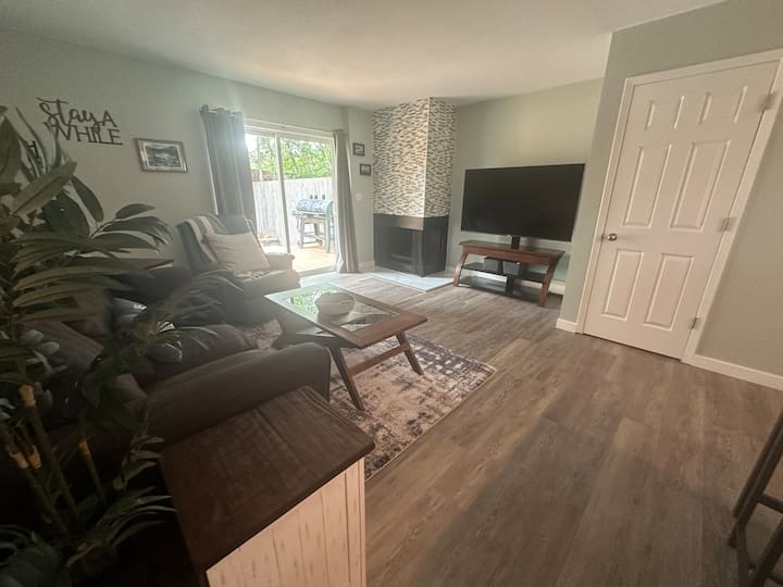 Chugach Mountain Escape Too! - Anchorage