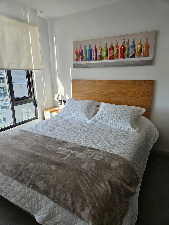 Acogedor Estudio Piso 16. Edificio Harmony - Quito