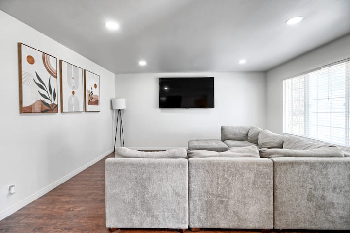 4-bedrooms Close To The Beach - Oxnard, CA