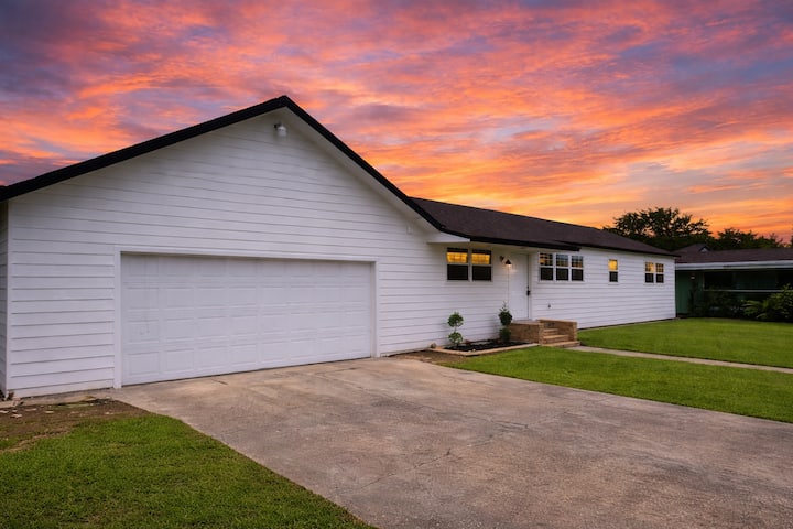 Local Refineries Within A 10 Minute Drive - Delta Downs Racetrack, Hotel & Casino