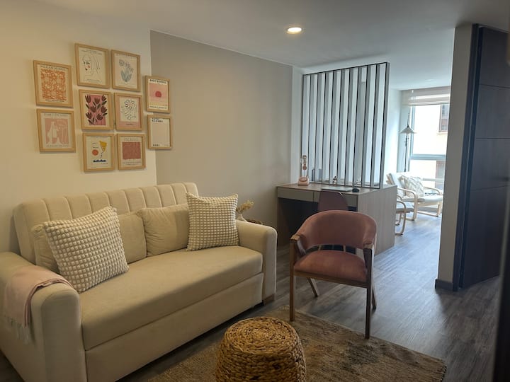 Cozy And Central - Bogota