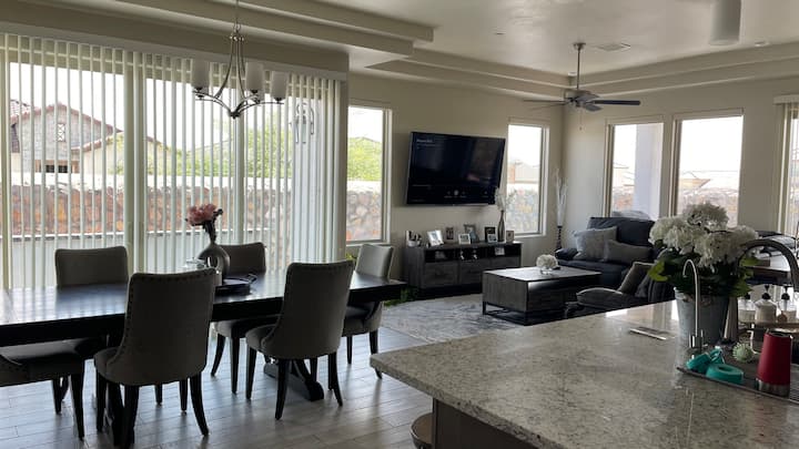 Serene Gated Community - エル・パソ, TX