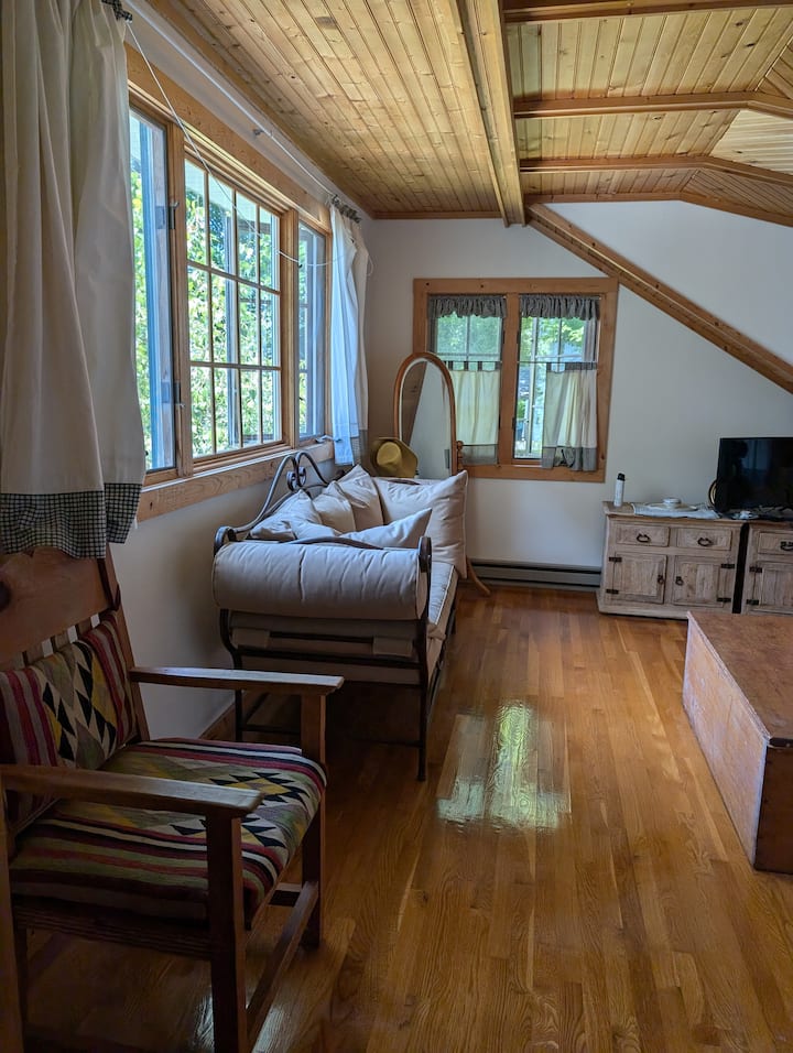 Elsewhere Bliss - Frankfort, MI