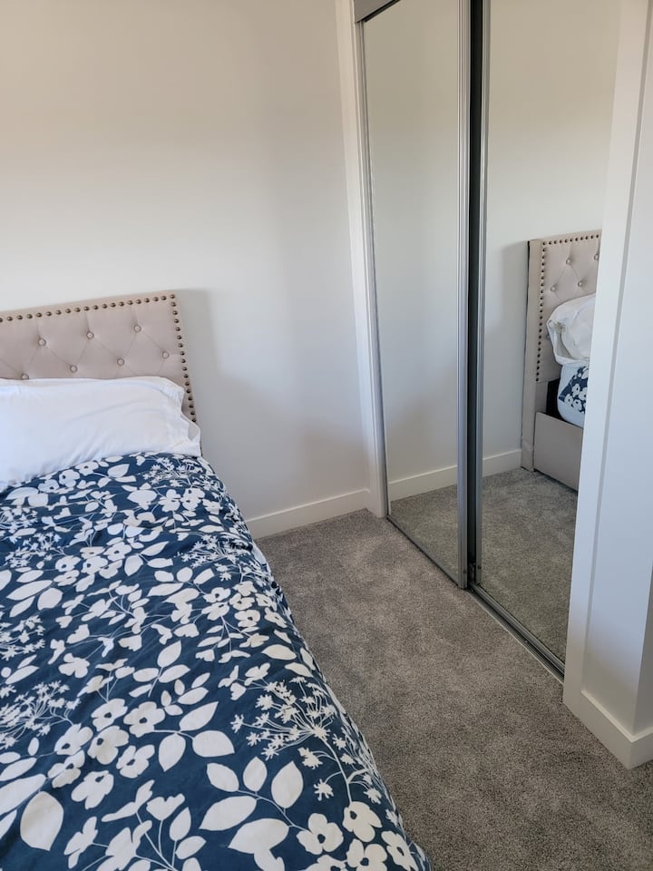 Room In Fort Saskatchewan - Fort Saskatchewan