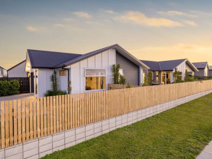 Executive Modern Home - Te Puke