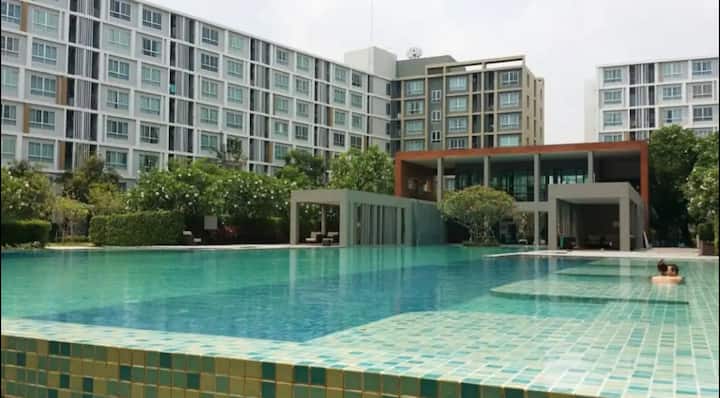Beautiful Room And Swimming Pool View On 6fl.dsign - Chiang Mai