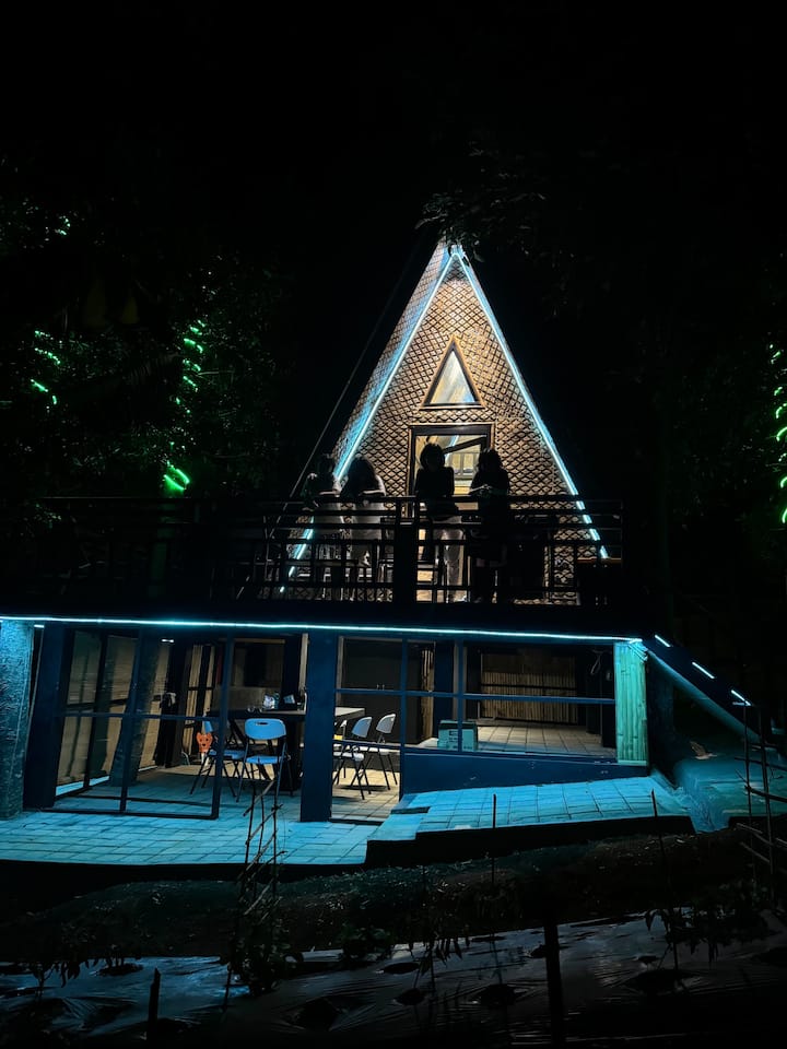 Villa-rumah Pohon “Luhurna Awan” - Bogor