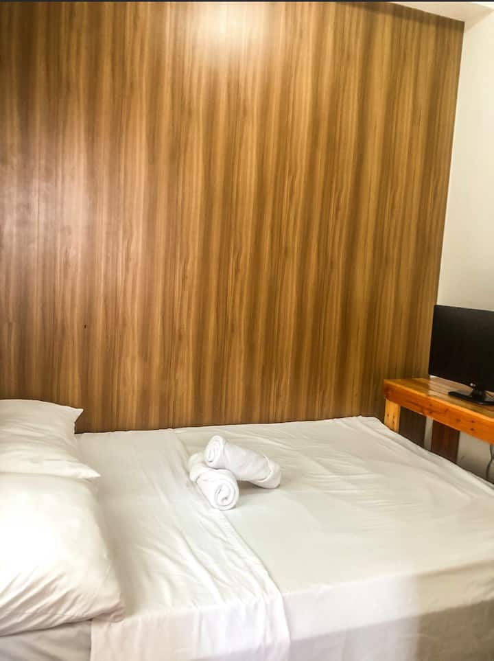 Deluxe Room Good For 2pax (3a With Cr) “3rd Flood” - Surigao City