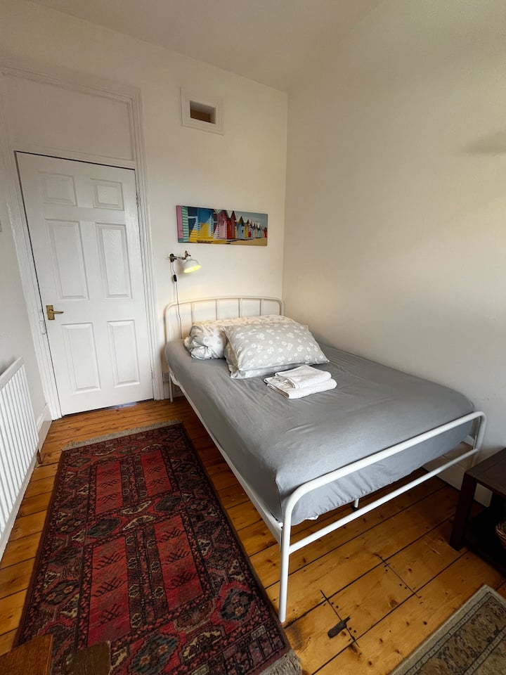 Beautiful Room Near City Centre - Newcastle upon Tyne