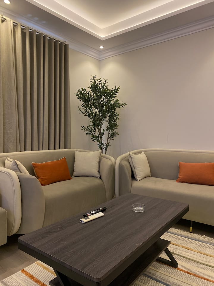 غرفة وصالة مريحة وهادئة - Riyadh