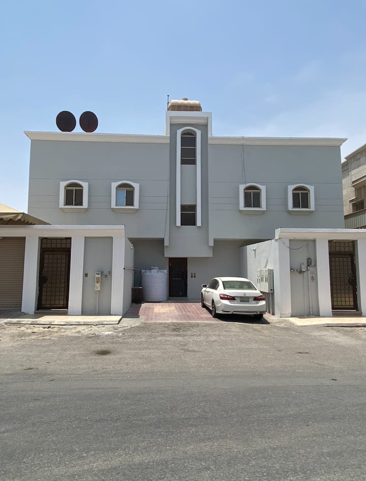 المسكن الراقي (2 ) شقه كبيره 3 غرفه وصاله - Dammam