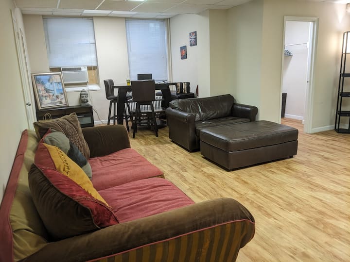 Unique Studio W/ Full Kitchen! - Capitol Hill, DC
