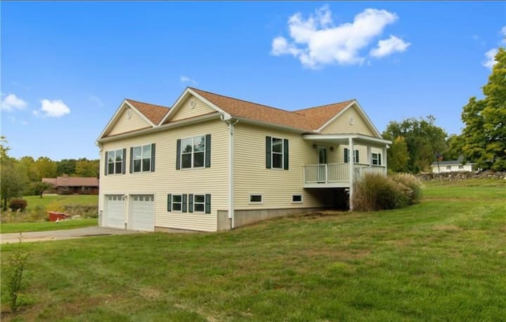 Norwich House By The Pond - Preston, CT