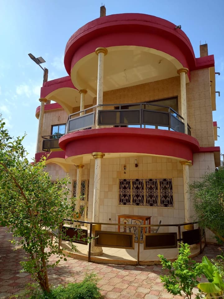Confort Moderne : Villa à Saaba - Ouagadougou