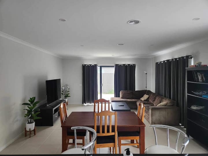 Affordable Short Stays - Lara