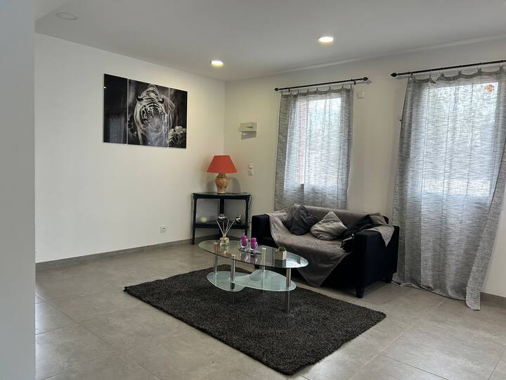 Pitchoun Rez De Jardin - Ventabren