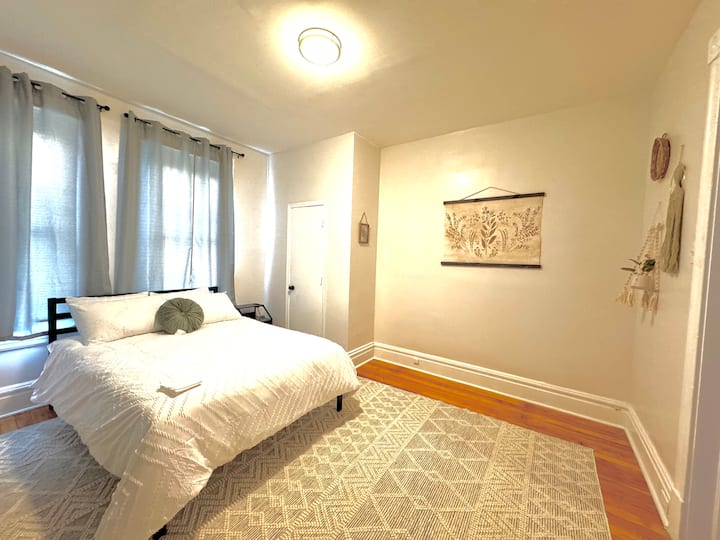 Spacious Historic Lodging In Stl - St. Louis, MO