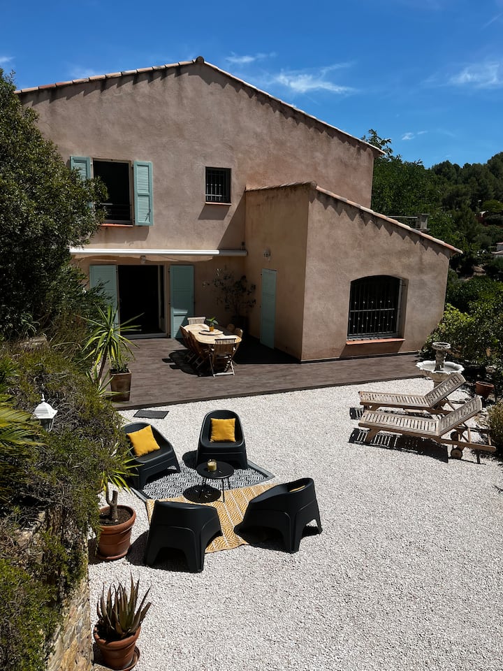 Villa Familiale Climatisée à 5 Min De La Mer - Saint-Cyr-sur-Mer