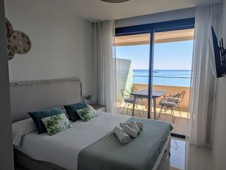 Skyline Paradise: 24th-floor Oceanfront Views - Benidorm