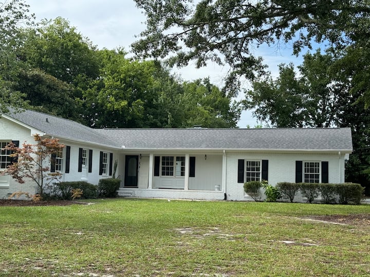 Contemporary Farmhouse, 5br/3bth - ライツビル・ビーチ, NC
