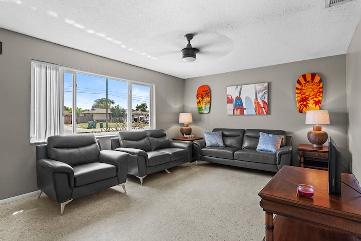 Summer Vacation Spot, 3 Bed 2 Bath, Pets Welcome! - Melbourne