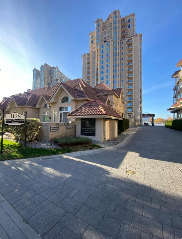 Sunset Waterfront, Townhouse 1. Downtown Kelowna - 基洛納