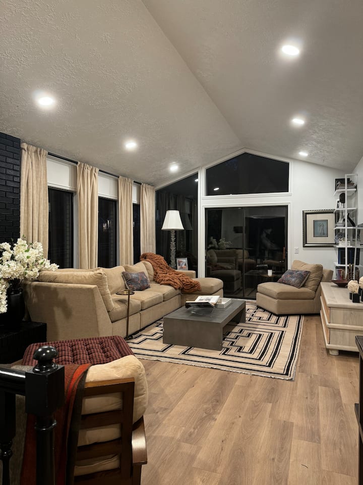Luxury Home In Bountiful 15 Min To Slc & Airport - Farmington, UT