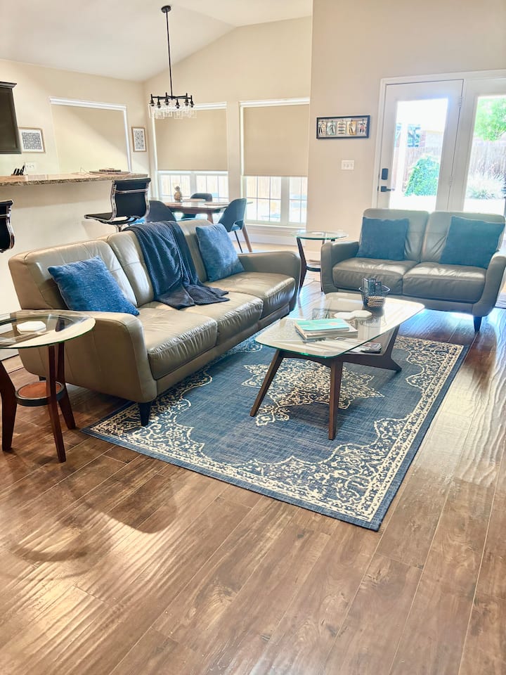 Wagner Street Retreat - Midland, TX