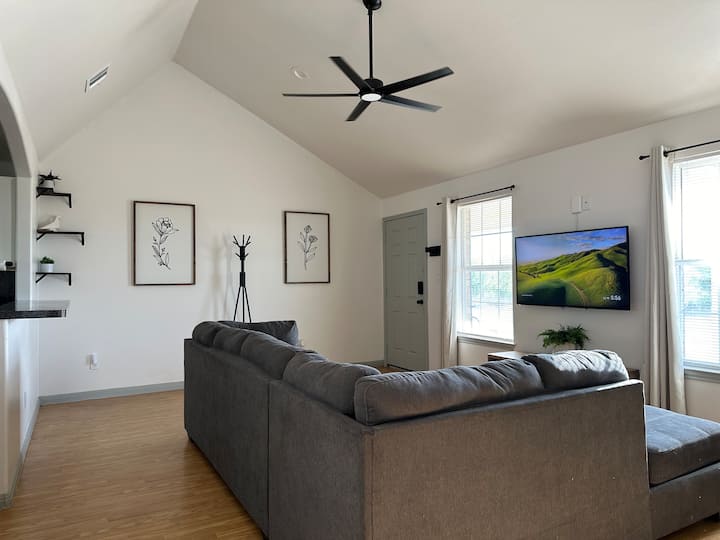 Spacious 2br Near Cota Near Toll 45 Backyard + Bbq - Buda, TX